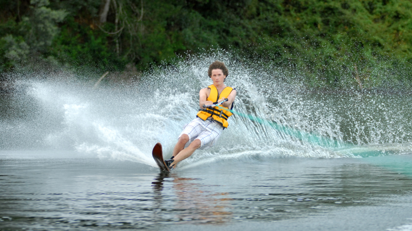 Guide To Boating & Water Sports in Deep Creek Lake, Maryland ...
