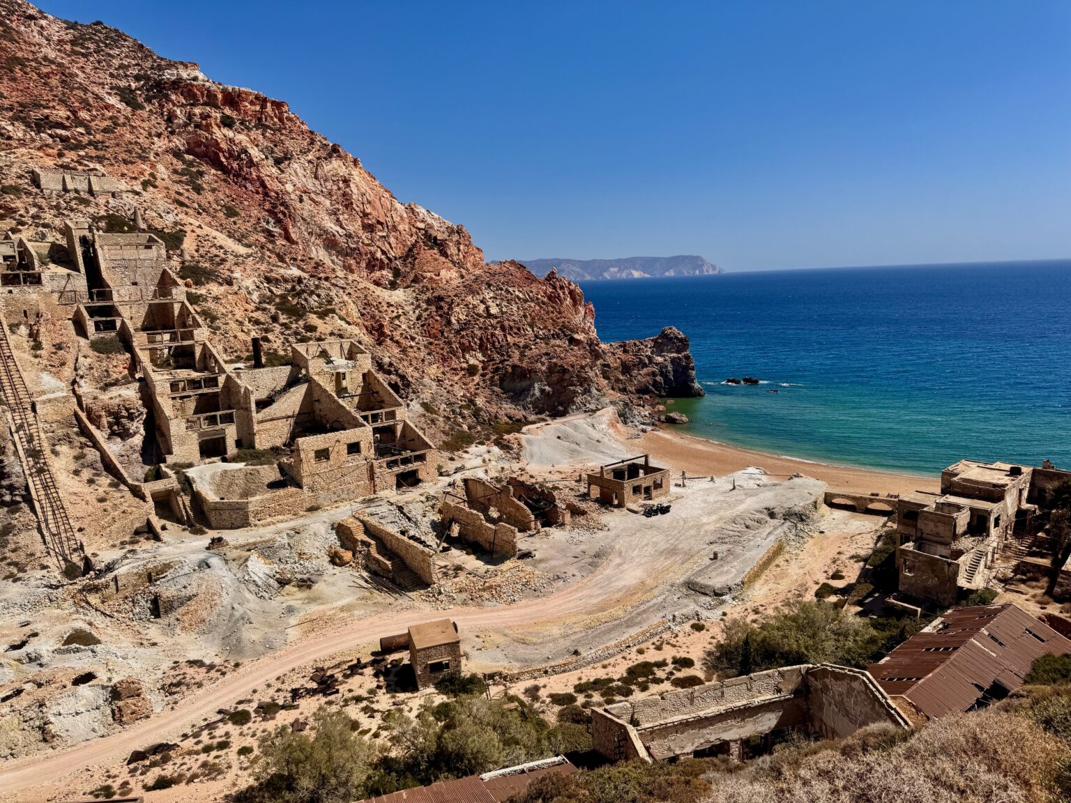 The Ultimate 5 Day Itinerary for Milos, Greece - Postcards From Carrie